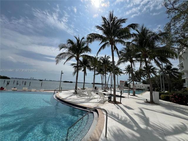 Luxury apartment complex for rent in Miami, Florida