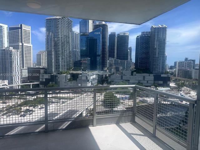 Luxury apartment complex for rent in Miami, Florida