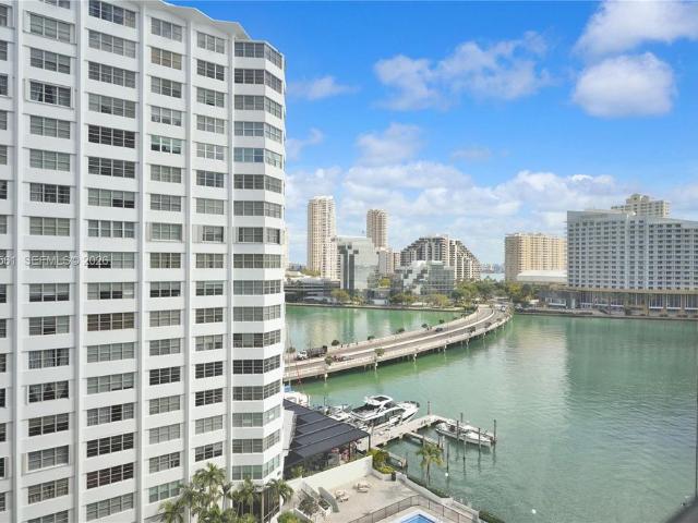 Luxury apartment complex for rent in Miami, Florida