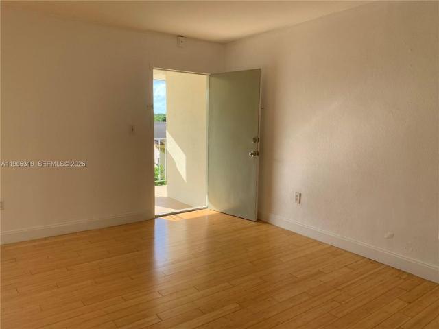 Luxury apartment complex for rent in Miami, Florida