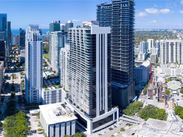 Luxury apartment complex for rent in Miami, Florida