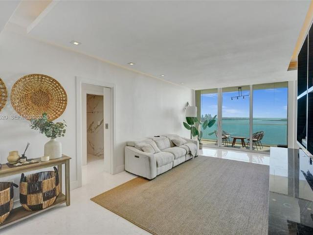 Luxury apartment complex for rent in Miami, Florida