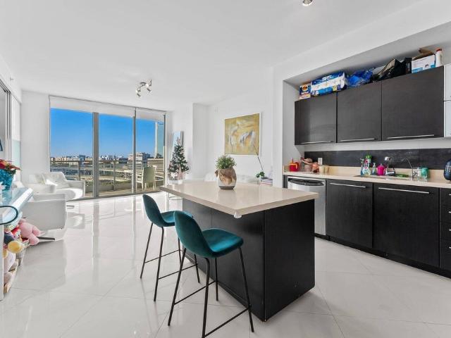 Luxury apartment complex for rent in Miami, Florida