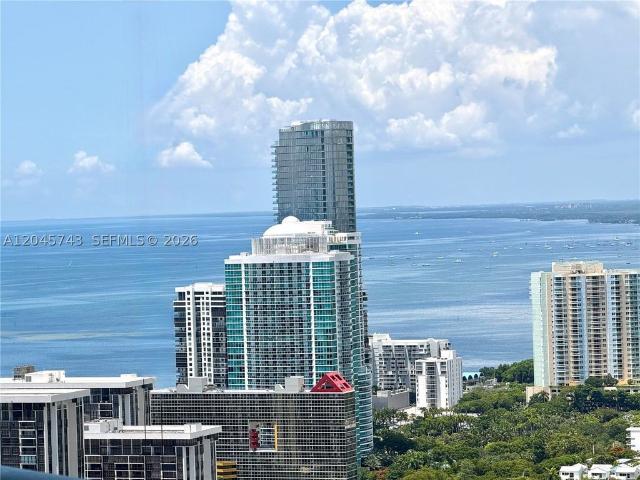 Luxury apartment complex for rent in Miami, Florida