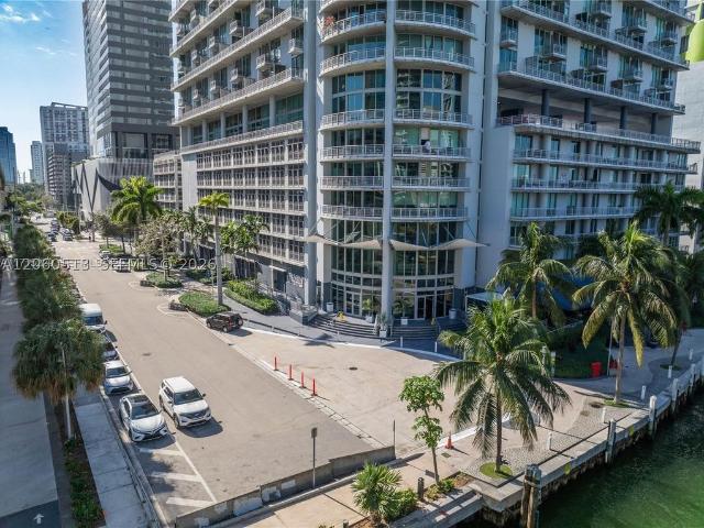 Luxury apartment complex for rent in Miami, Florida