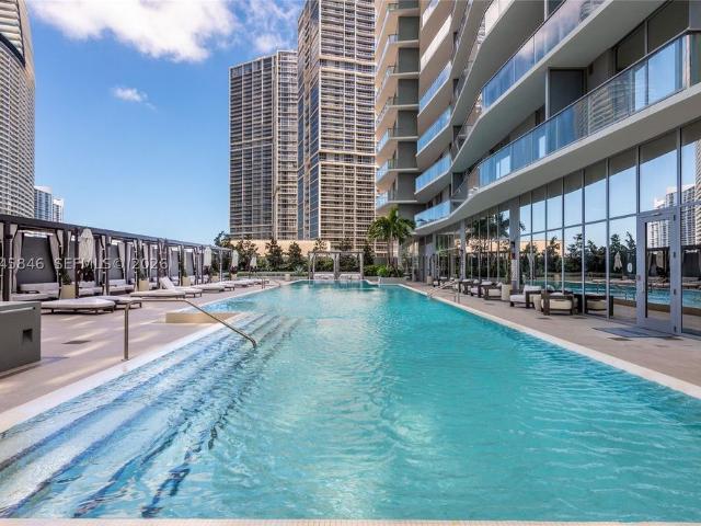 Luxury apartment complex for rent in Miami, Florida