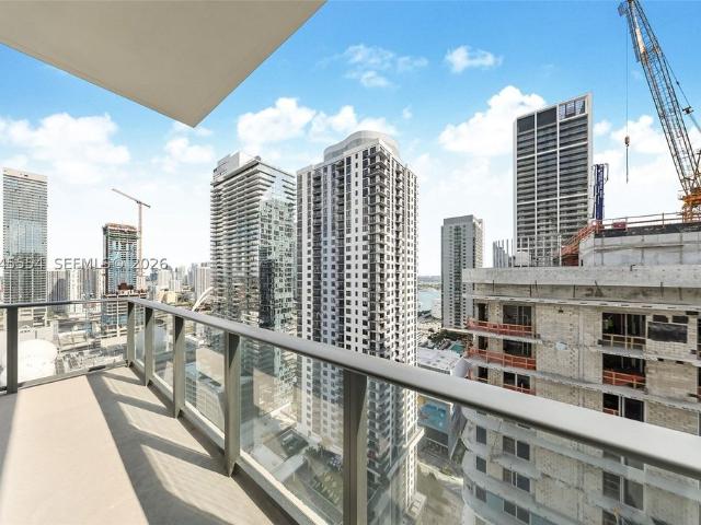 Luxury apartment complex for rent in Miami, Florida