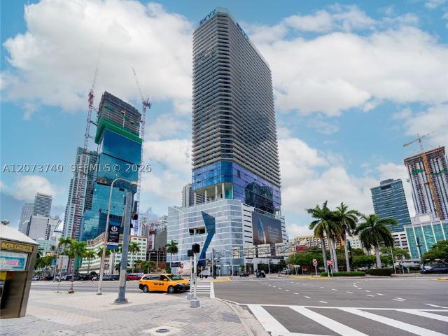 Luxury apartment complex for rent in Miami, Florida