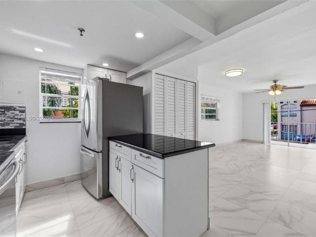 Luxury apartment complex for rent in Miami, Florida