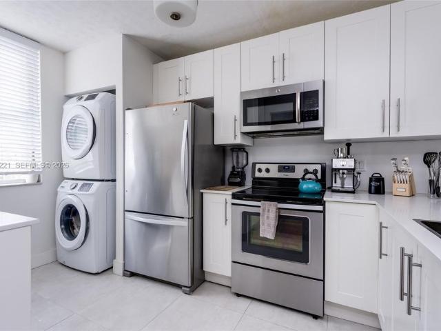 Luxury apartment complex for rent in Miami, Florida