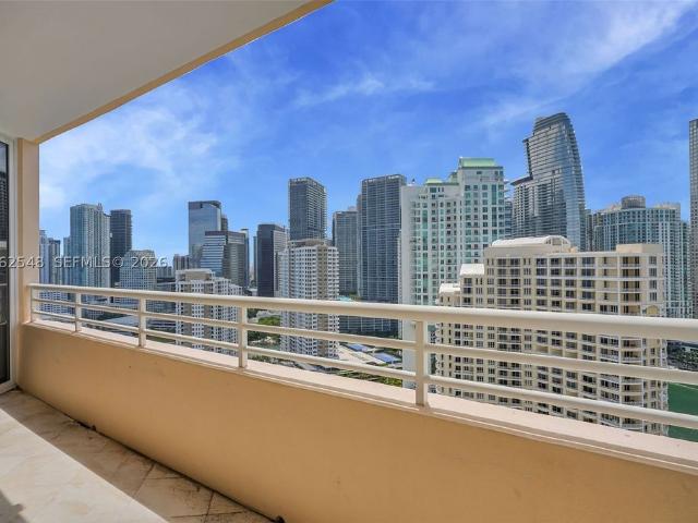 Luxury apartment complex for rent in Miami, Florida