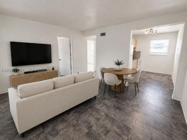 Luxury apartment complex for rent in Miami, Florida