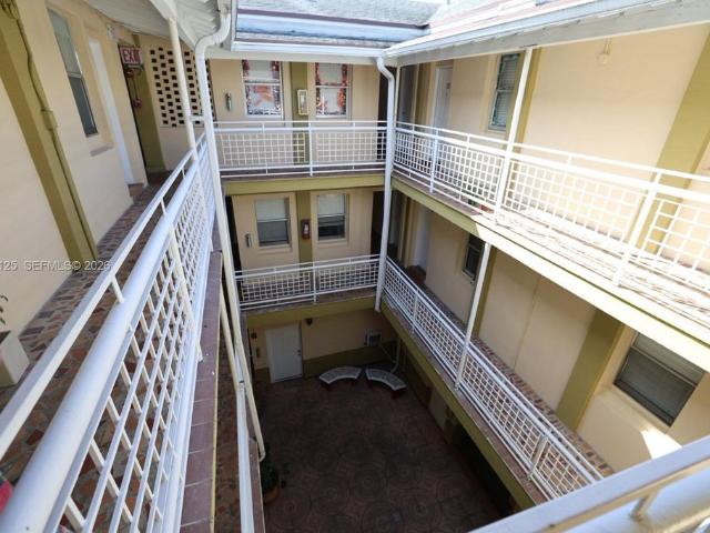 Luxury apartment complex for rent in Miami, Florida