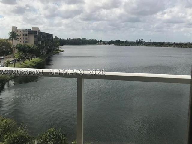 Luxury apartment complex for rent in Miami, Florida