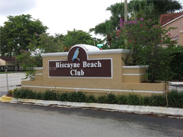Luxury apartment complex for rent in Miami, Florida
