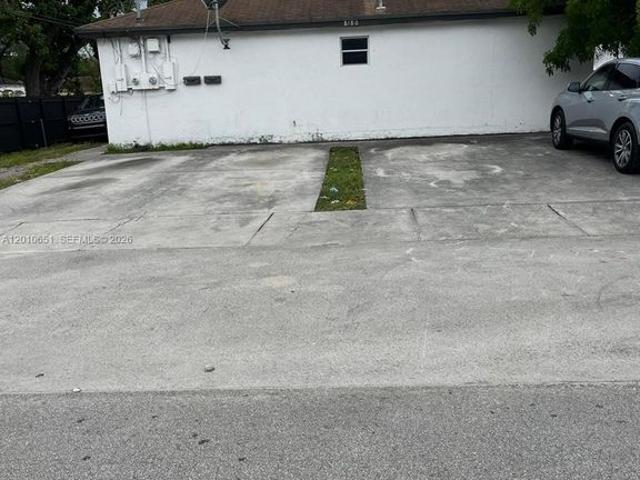 Luxury apartment complex for rent in Miami Heights Trailer Park, United States