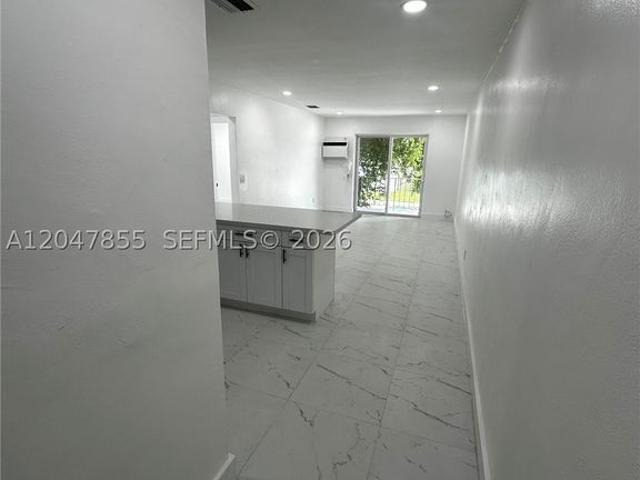 Luxury apartment complex for rent in Miami Heights Trailer Park, Florida