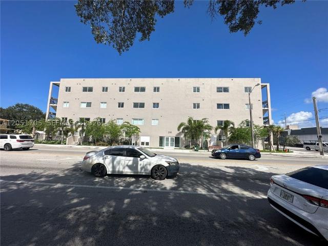 Luxury apartment complex for rent in Miami Heights Trailer Park, Florida