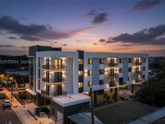 Luxury apartment complex for rent in Miami Heights Trailer Park, United States