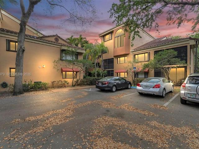 Luxury apartment complex for rent in Miami Lakes, United States