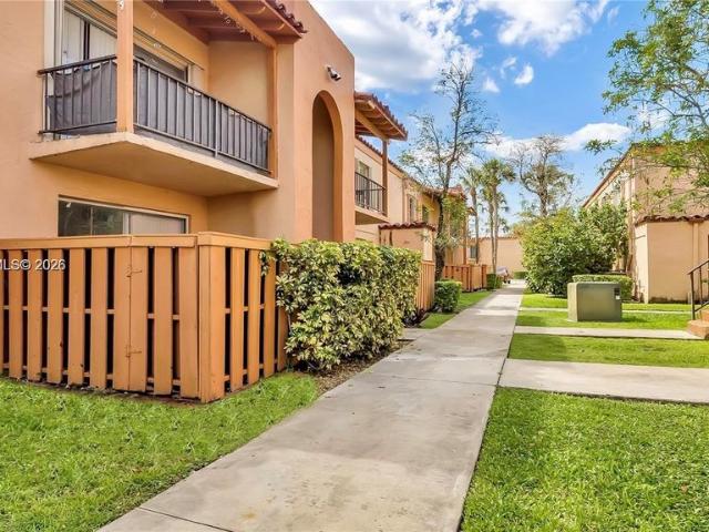 Luxury apartment complex for rent in Miami Lakes, United States