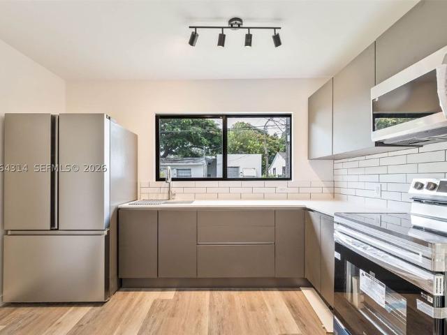Luxury apartment complex for rent in Miami Shores, United States