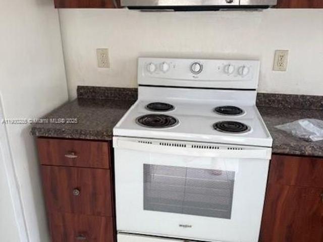 Luxury apartment complex for rent in Miami Shores, United States