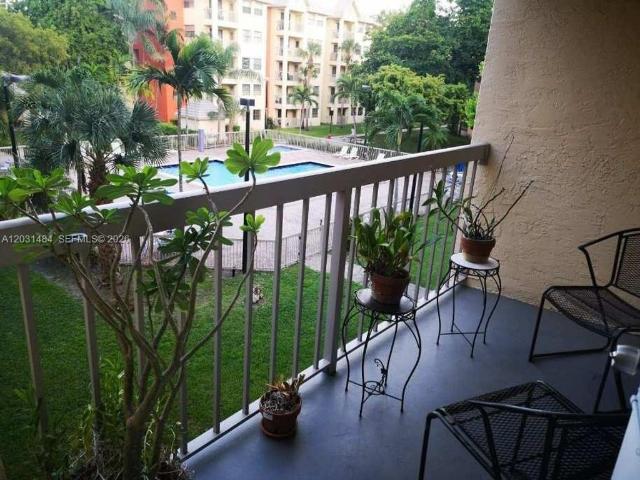 Luxury apartment complex for rent in Miami Springs, United States