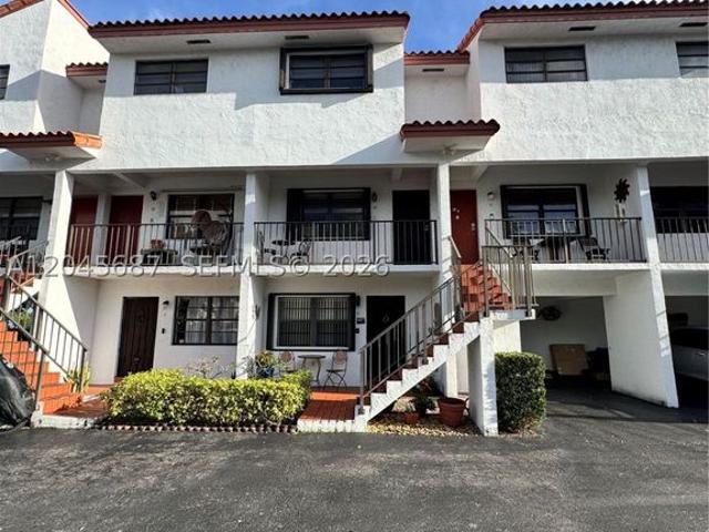 Luxury apartment complex for rent in Miami Springs, Florida
