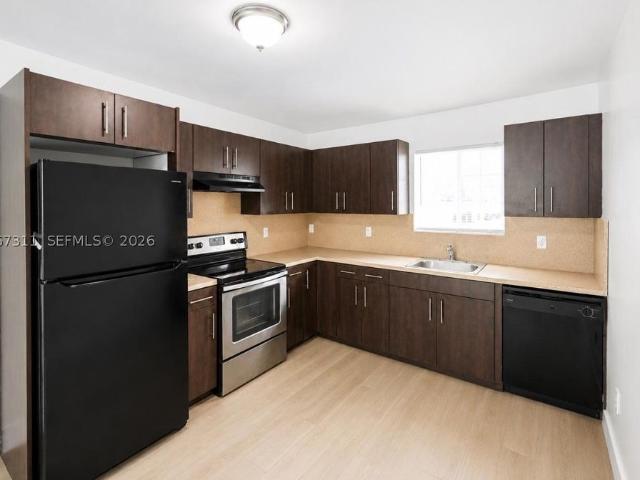 Luxury apartment complex for rent in Miami Springs, Florida