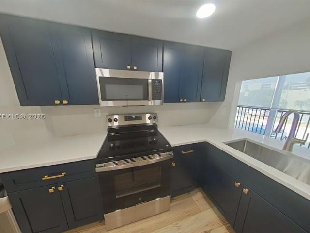 Luxury apartment complex for rent in Miami Terrace Mobile Home, United States