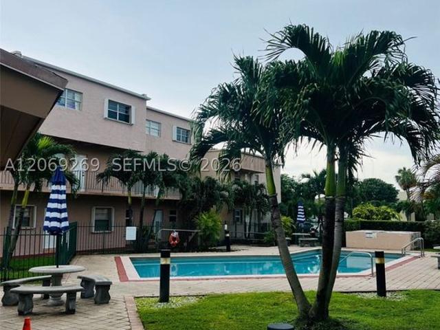 Luxury apartment complex for rent in Miami Terrace Mobile Home, United States