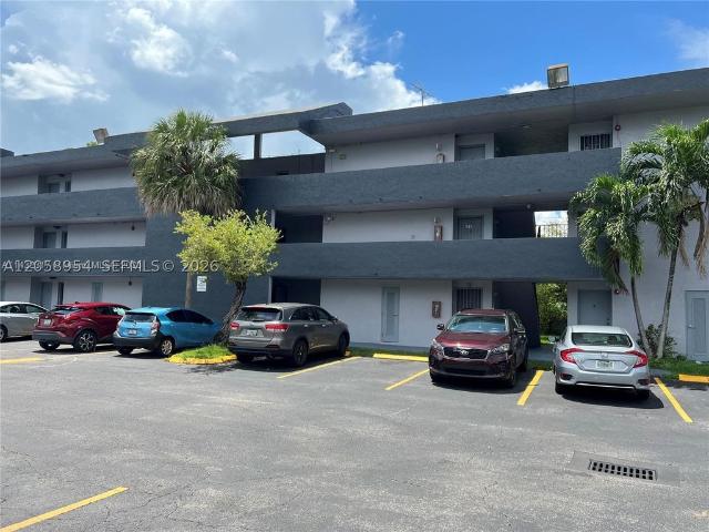 Luxury apartment complex for rent in Miami Terrace Mobile Home, United States