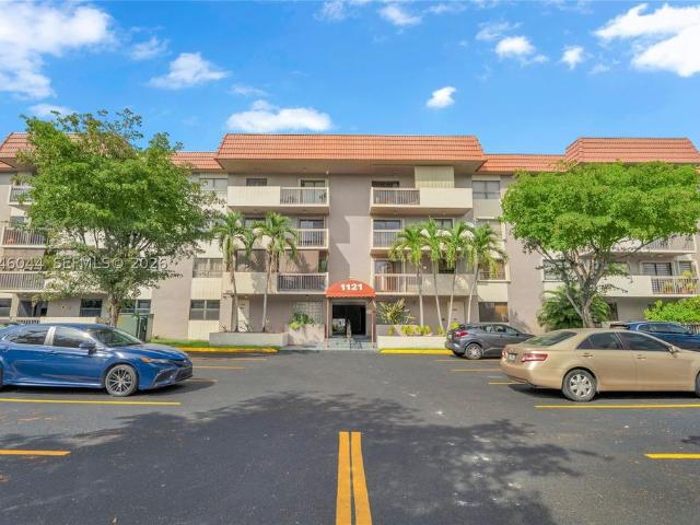Luxury apartment complex for rent in Miami Terrace Mobile Home, United States