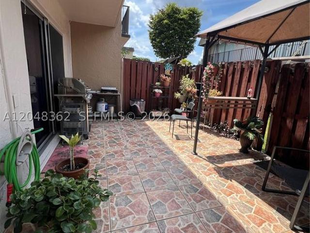 Luxury apartment complex for rent in Miami Terrace Mobile Home, United States