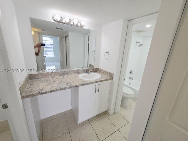 Luxury apartment complex for rent in Miami Terrace Mobile Home, Florida