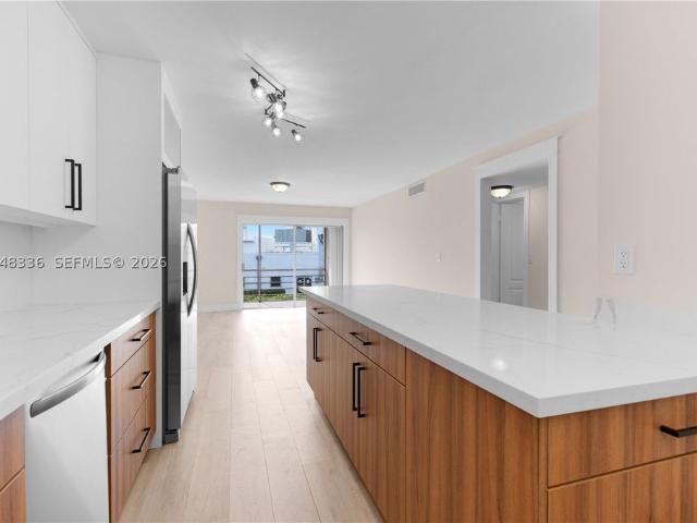 Luxury apartment complex for rent in Miami Terrace Mobile Home, Florida