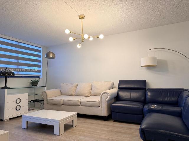 Luxury apartment complex for rent in Miami Terrace Mobile Home, Florida
