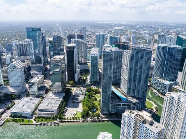 Luxury apartment complex for rent in Miami, United States