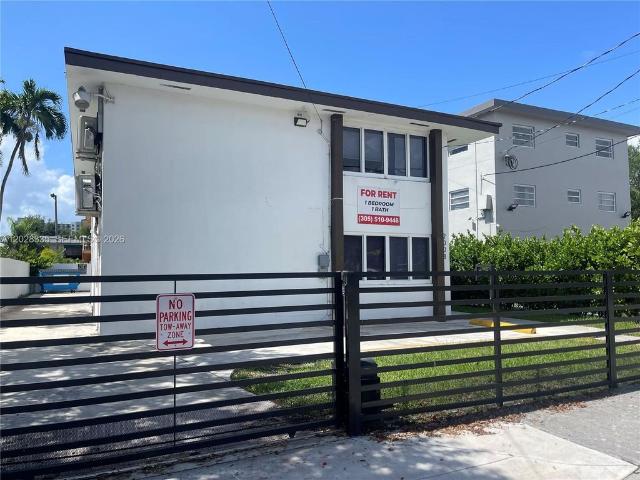 Luxury apartment complex for rent in Miami, United States