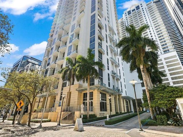 Luxury apartment complex for rent in Miami, United States