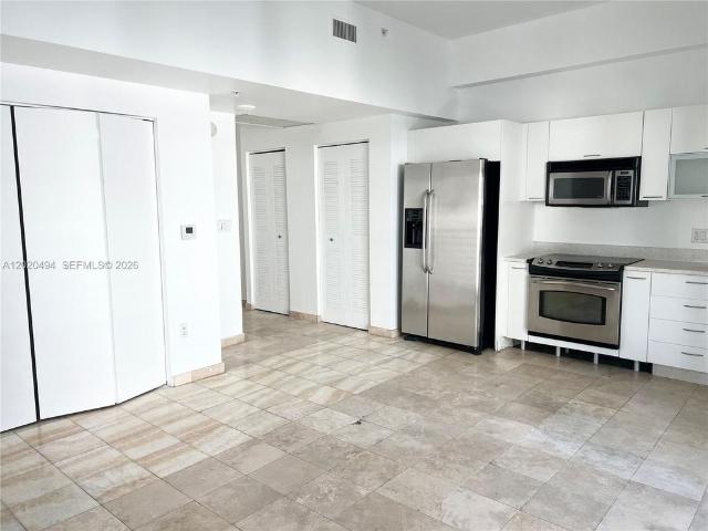 Luxury apartment complex for rent in Miami, United States