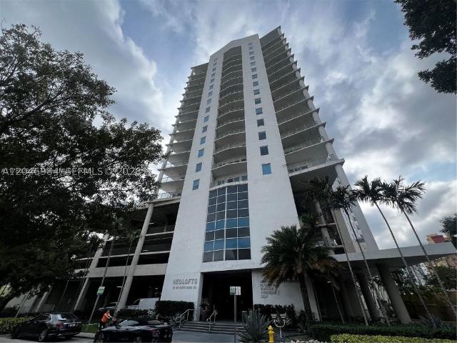 Luxury apartment complex for rent in Miami, United States