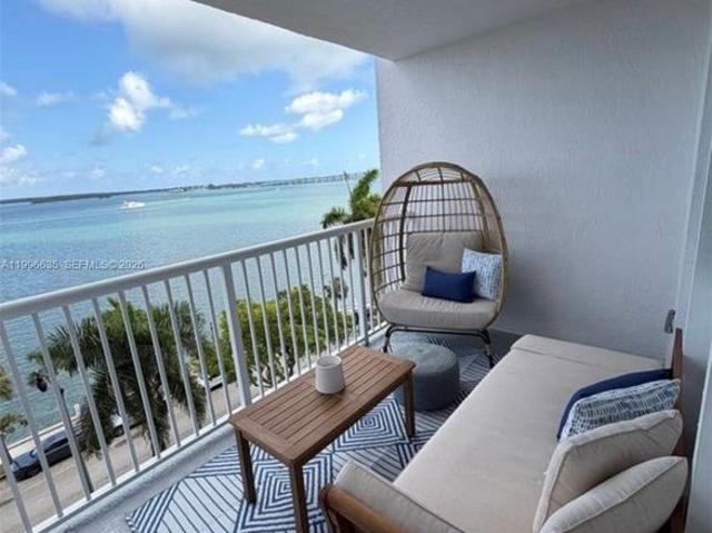 Luxury apartment complex for rent in Miami, Florida