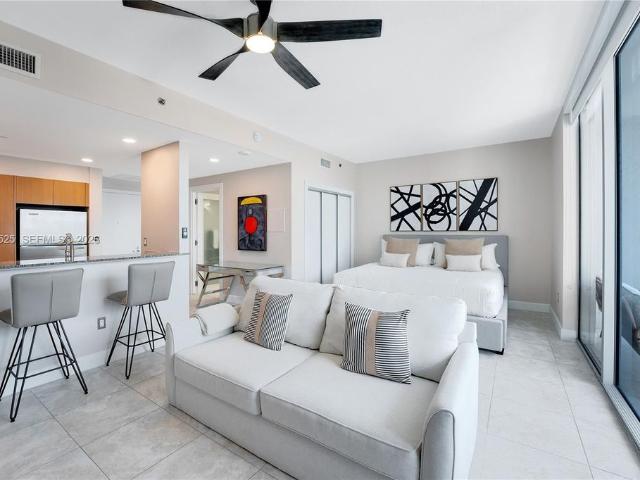Luxury apartment complex for rent in Miami, United States
