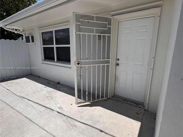 Luxury apartment complex for rent in Miami, United States