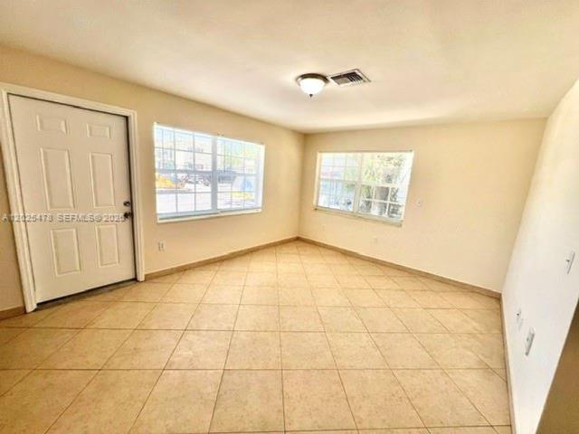Luxury apartment complex for rent in Miami, United States