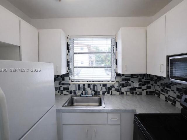 Luxury apartment complex for rent in Miami, United States