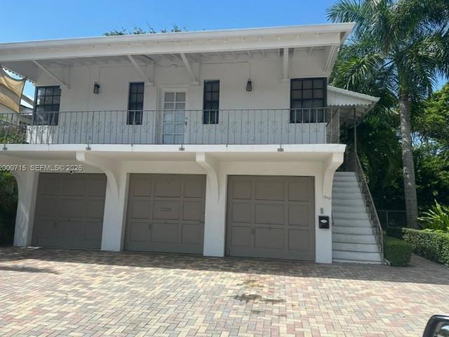 Luxury apartment complex for rent in Miami, United States