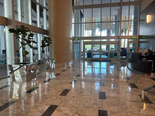 Luxury apartment complex for rent in Miami, United States